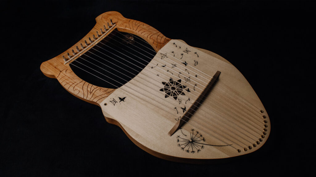 13 strings "Lyre of Wind" - Crossroads Workshop