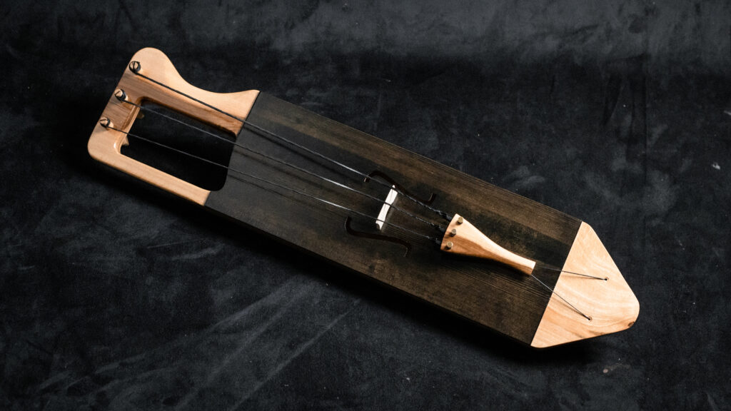 Jouhikko/Jouhikas bowed lyre - Crossroads Workshop